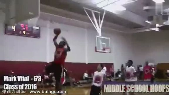 美国初中生篮球训练营对抗训练视频,厉害