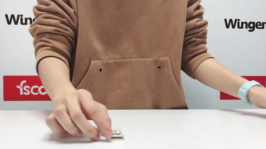 airpods硅胶保护套以及蓝牙耳机的表带支架使用方法