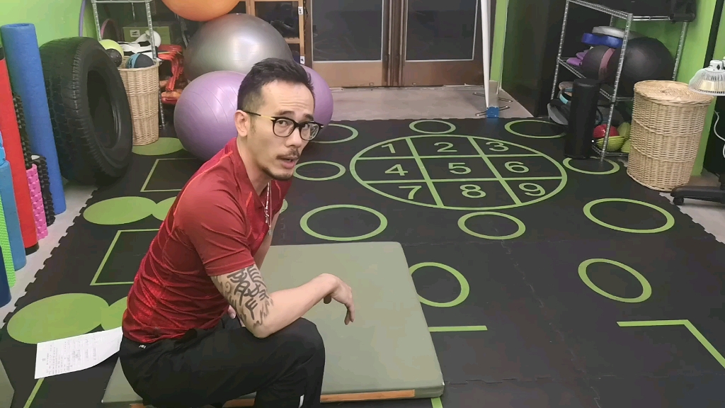 功能训练:基础动作,身体躯干的控制稳定能力。