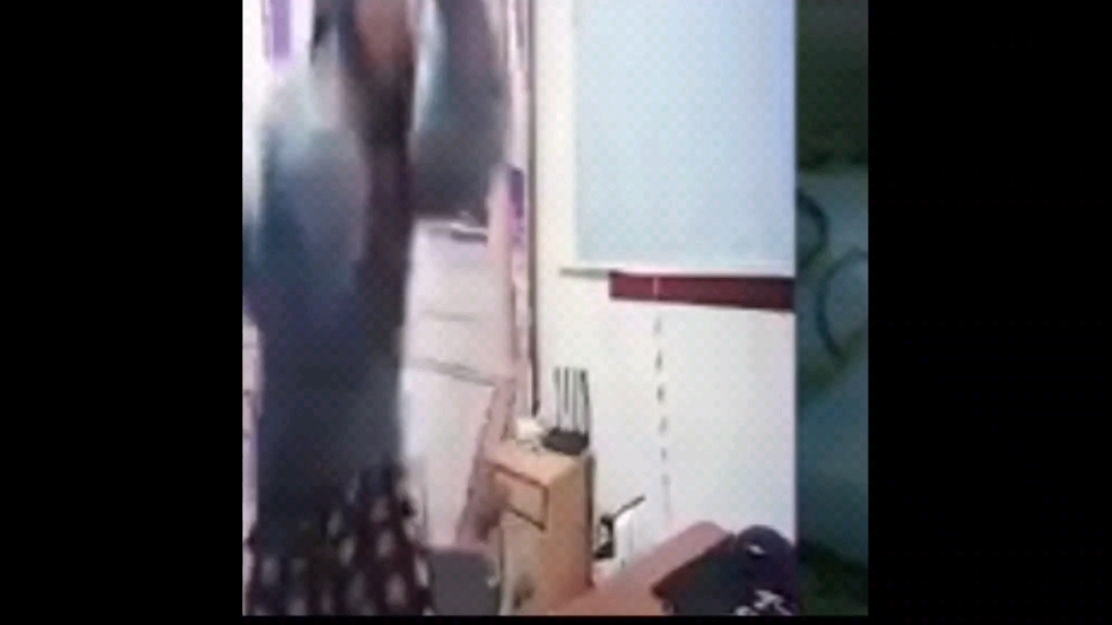 砸电脑循环,超级好听,推荐设为闹钟,因为我试过一次,只不过受不了。