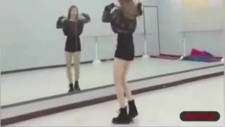长腿美女慢动作C哩C哩舞蹈教学 想学就来吧!