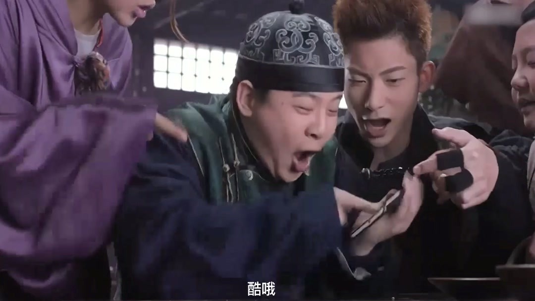 手机真是高级的发明!铠甲勇士带手机穿越回古代,成功征服古代人