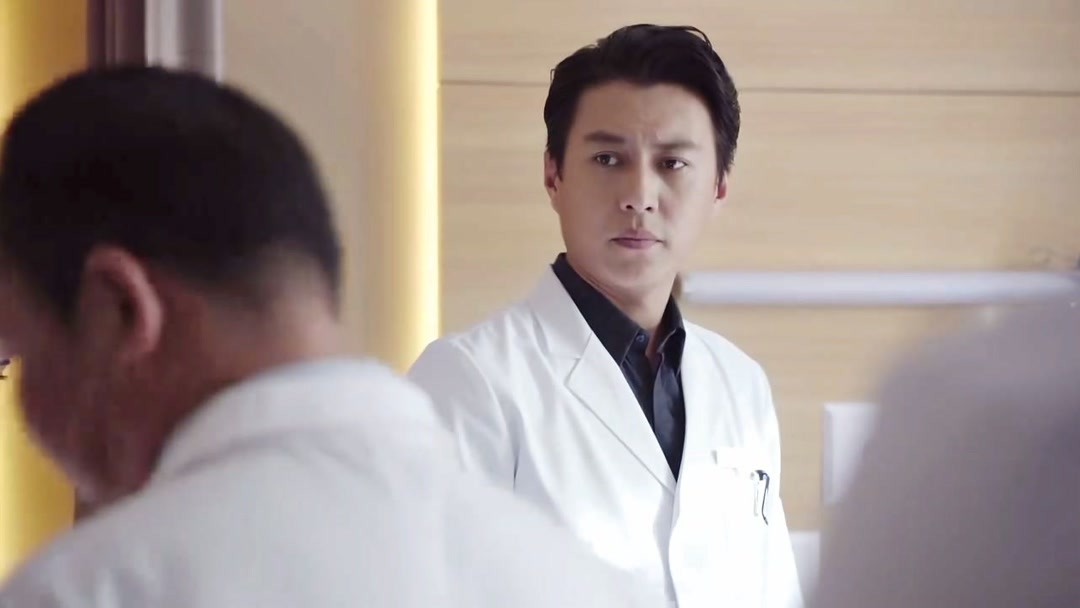 院长找庄恕帮忙,大手术建议庄大夫主刀,旁边晨曦一脸惊讶