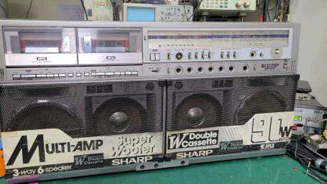 复活一台夏普大三七收录机GF777,因为机主保存欠佳外观比较旧