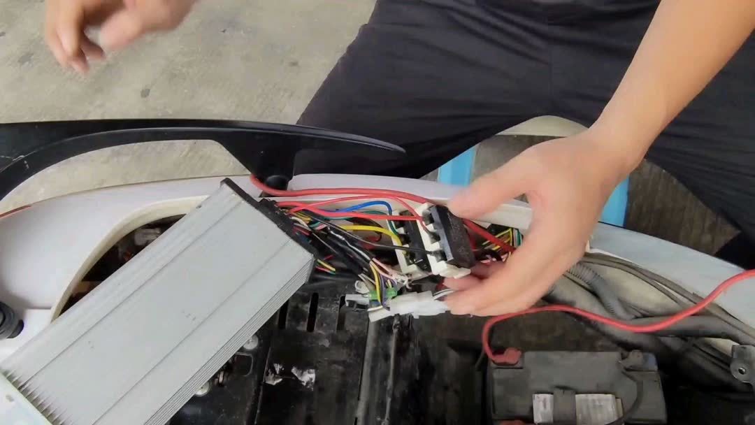 电动车更换控制器后速度提高了,但车主反而不开心。为什么?