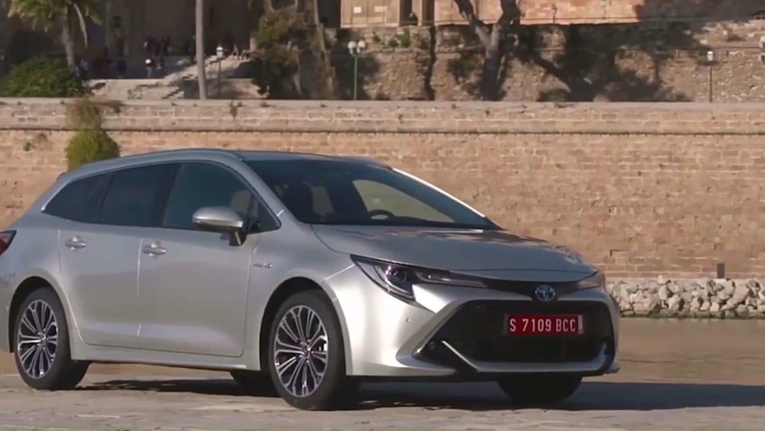 卡罗拉旅行版实车亮相,颜值不输奥迪,一看价格,车友:火的节奏