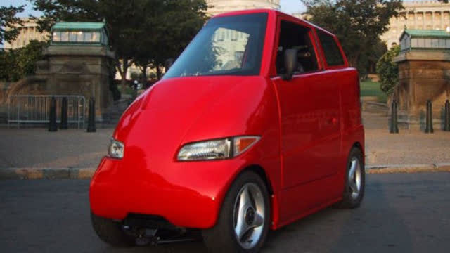 带"脚蹬子"的四轮车!比老年代步车帅,时速45上下班代步特合适