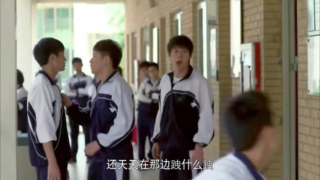 学生课间打闹升级为斗殴,争执场面一度混乱,结果出人命