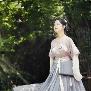 不爱吃鱼的小鱼fish 