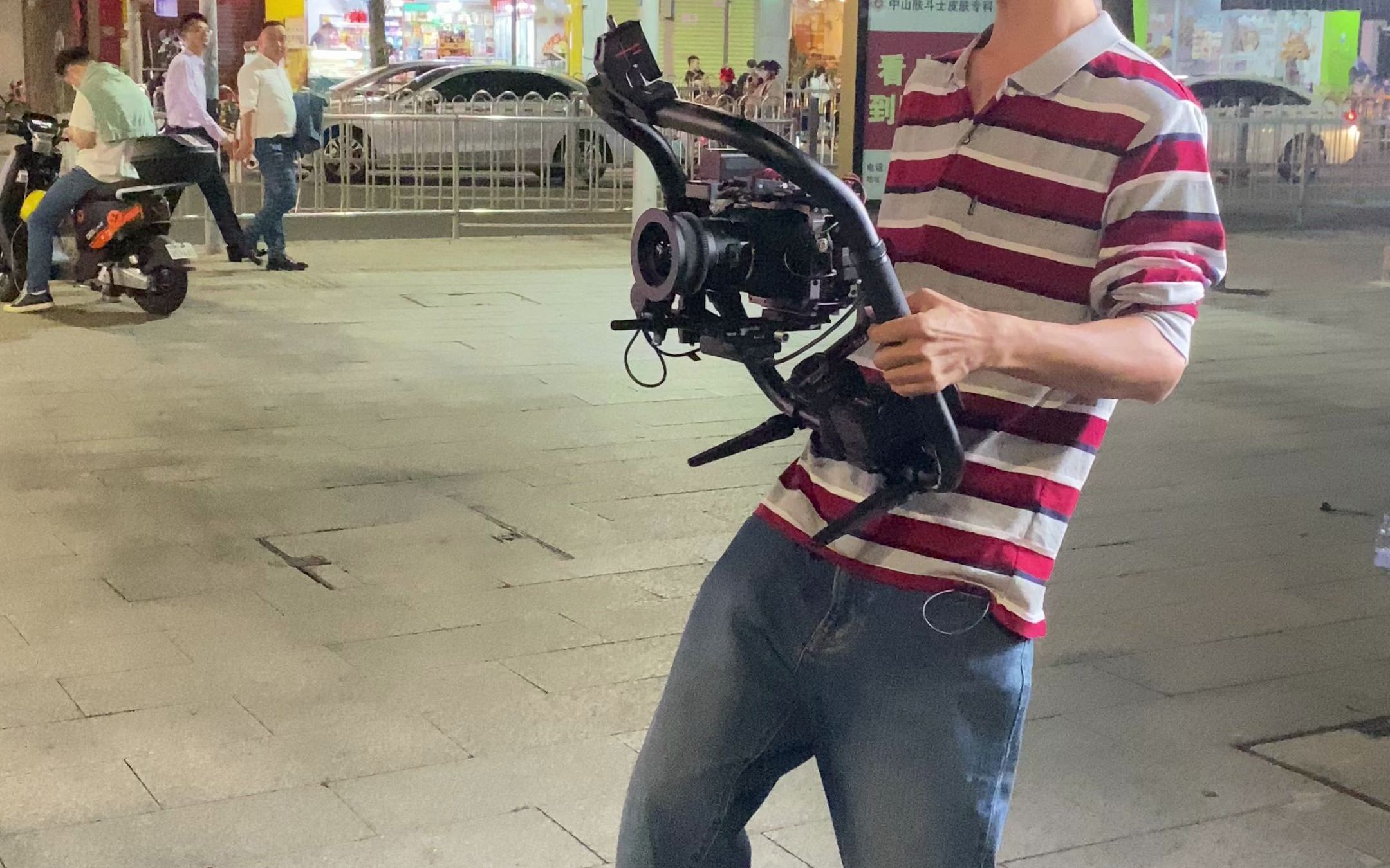 稳定器疯狂运镜手法