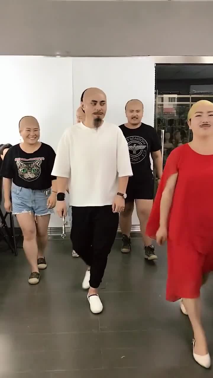 舞台效果还没有上色逗不逗