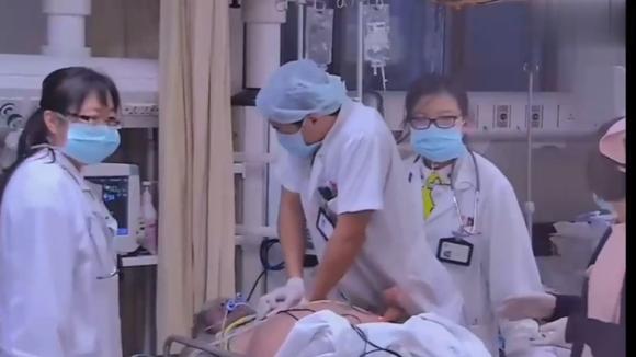 实拍急诊室: 惊心动魄的病人抢救现场:致敬我们生命守护神!