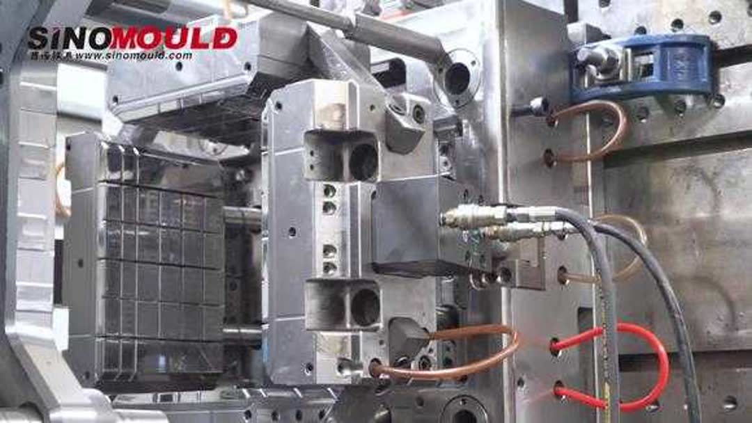 #周转箱周转箱模具、机器出厂前已多次试产