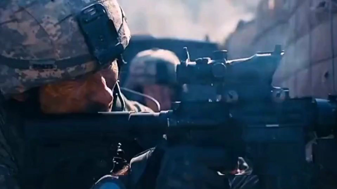 美军碉堡被阿富汗恐怖分子袭击战斗异常激烈。