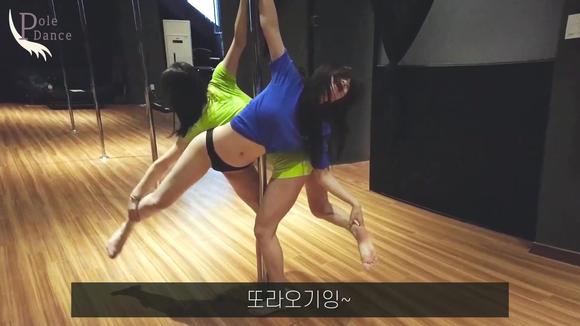 唯美!韩国美女双人钢管舞练习