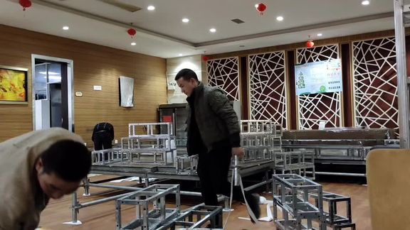 带你们看看一场小预算婚礼的搭建执行过程!#婚礼#小预算婚礼