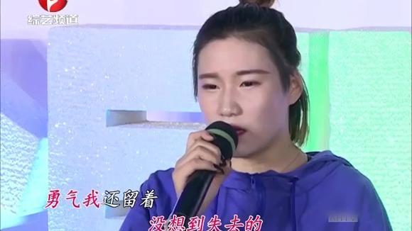 想模仿周杰伦演唱歌曲,结果不仅不像,还把歌唱的很没精神