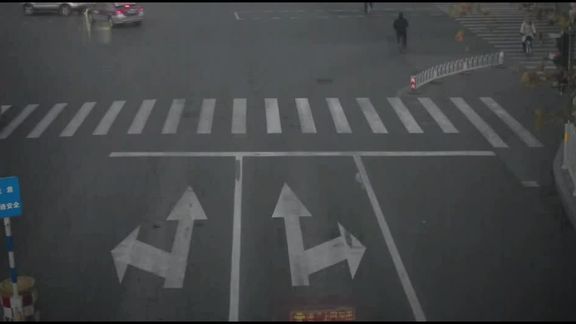 司机借酒劲公然殴打辱骂交警被抓!
