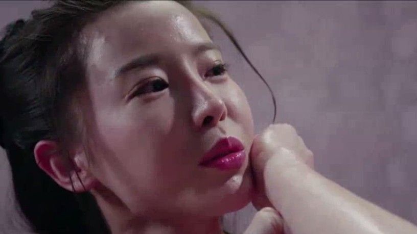 做为一个标准的男性,我都觉得这么美的画面,出现这个鬼太可恨了