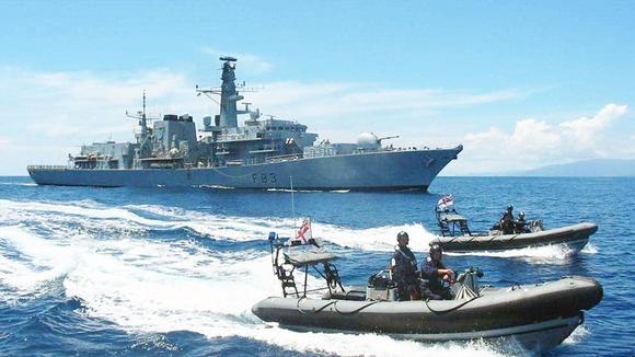 波斯湾再掀战争风暴,八国联军不日抵达,伊朗面临巨大威胁