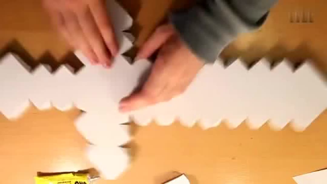 【一杯咖啡搬运】我的世界 制作手工钻石剑教程