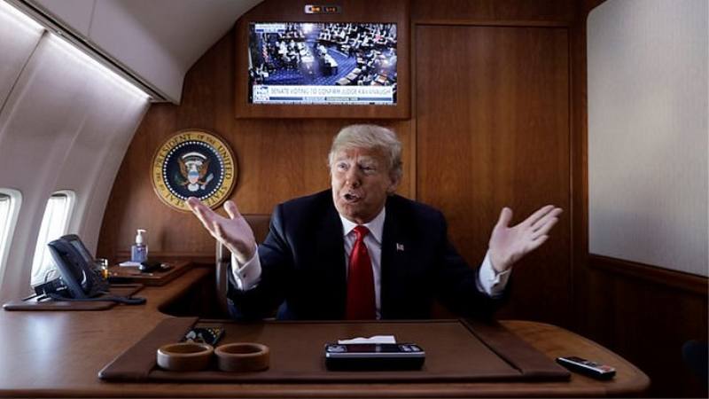 从不陪夫人不睡觉!特朗普在专机上干啥?官员:尽聊八卦批负面新闻