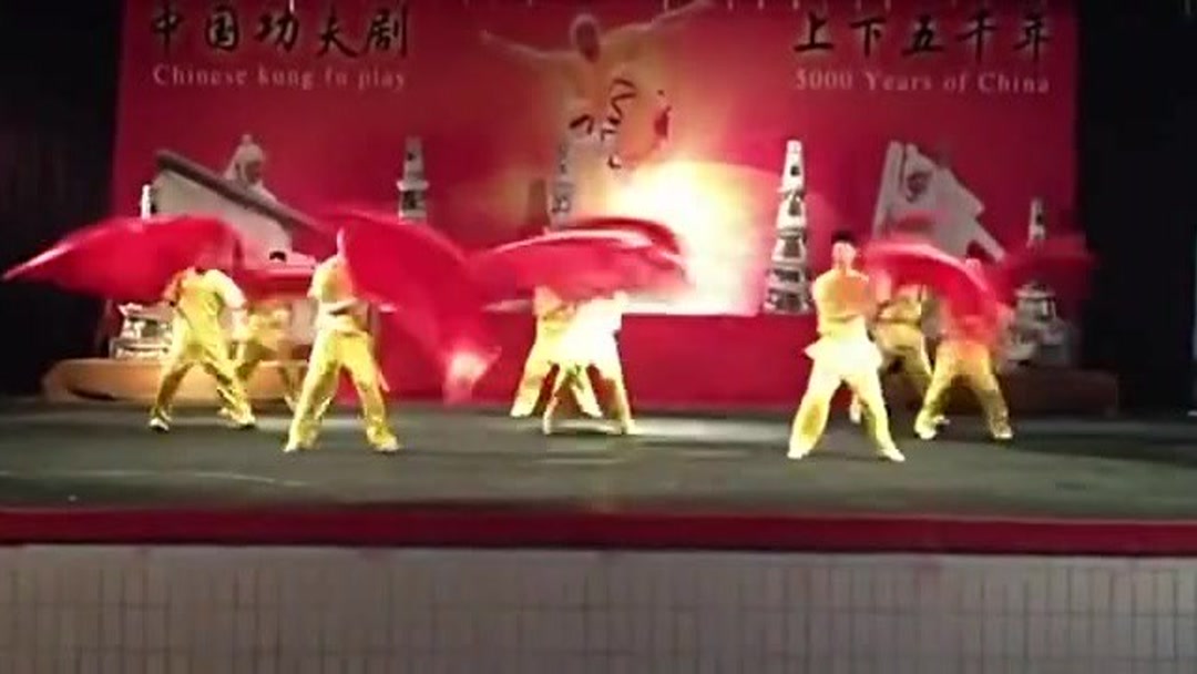 殷殷怪专场表演