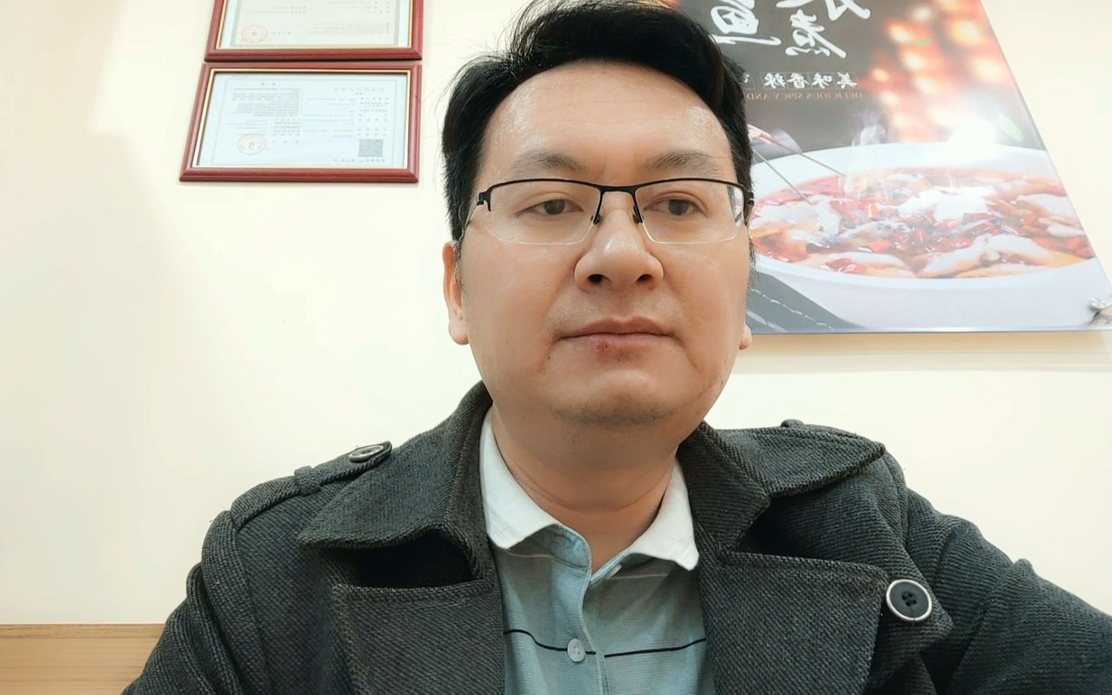 富士康发工资了,老员工有点飘了,去吃大餐,看看花了多少银子?