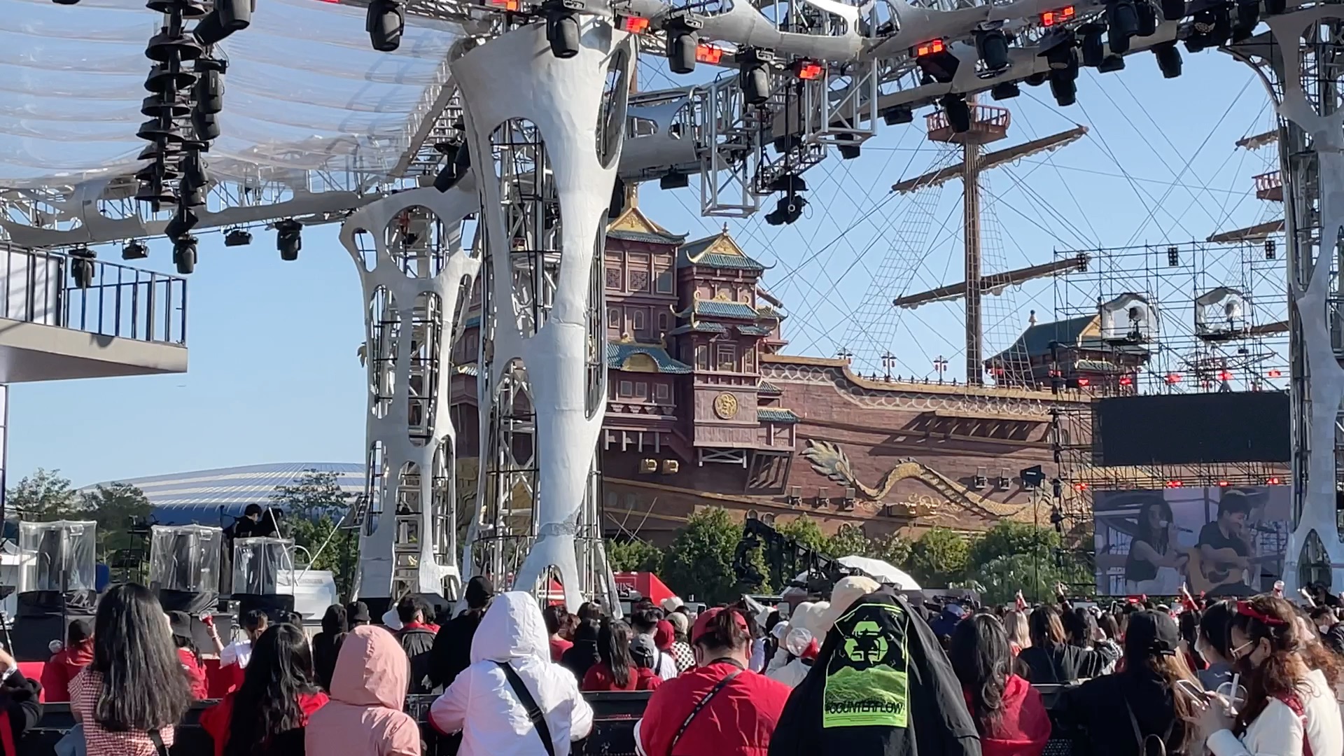 【火星演唱会】华晨宇现场即兴,完成度堪比一首demo