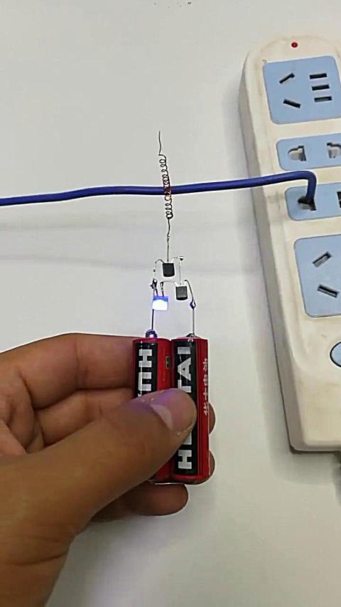 最简单感应电笔制作并不难,不用去皮就能测量断点位置