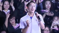 大学毕业典礼上,老师突然唱起《如果我们不曾相遇》,惊艳全场