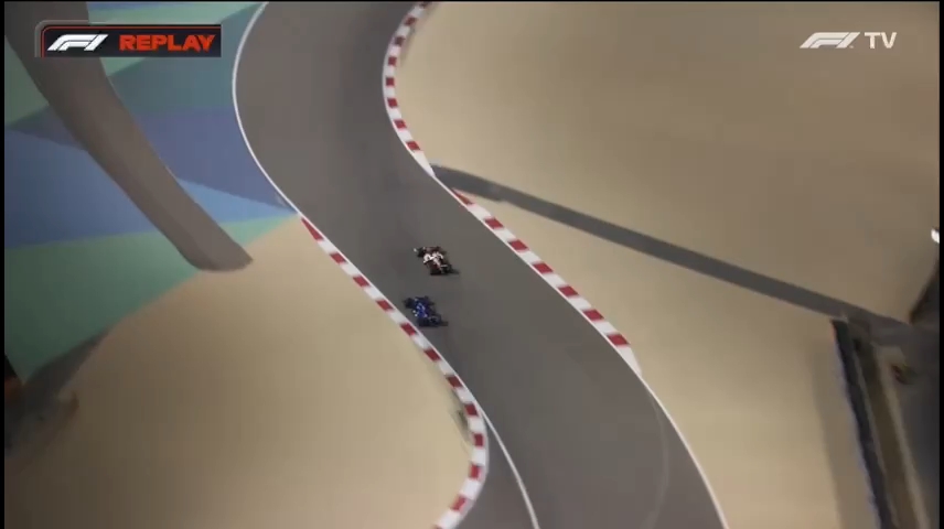 周冠宇巴林站F1首秀,超车集锦,这是rookie吗?