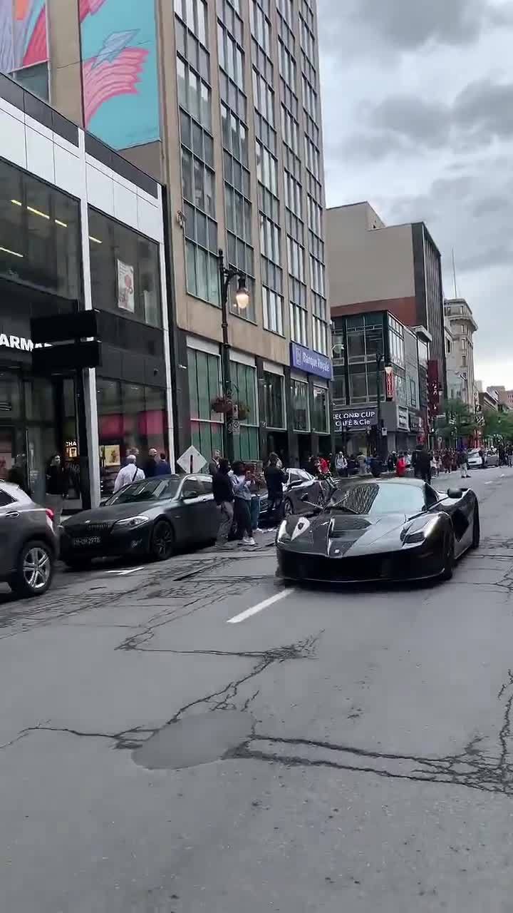 敞篷可以买2台硬顶法拉利