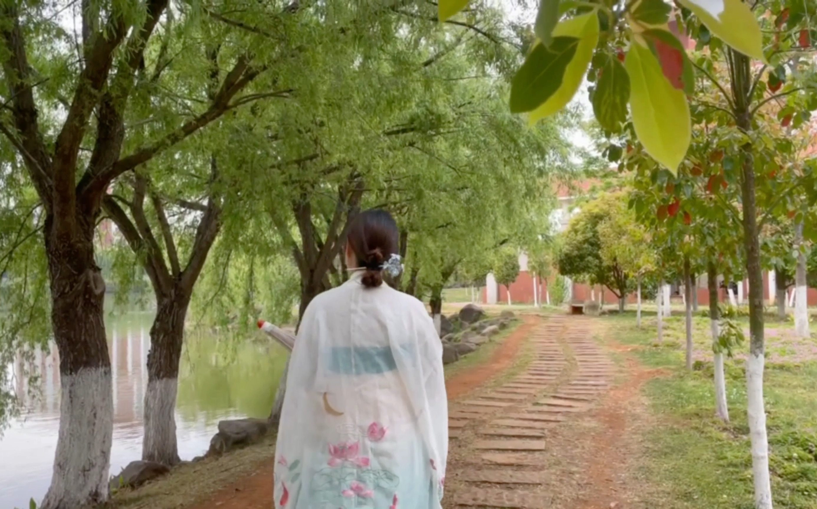 穿着汉服向菲律宾友友介绍中华传统文化是一种怎样的体验?