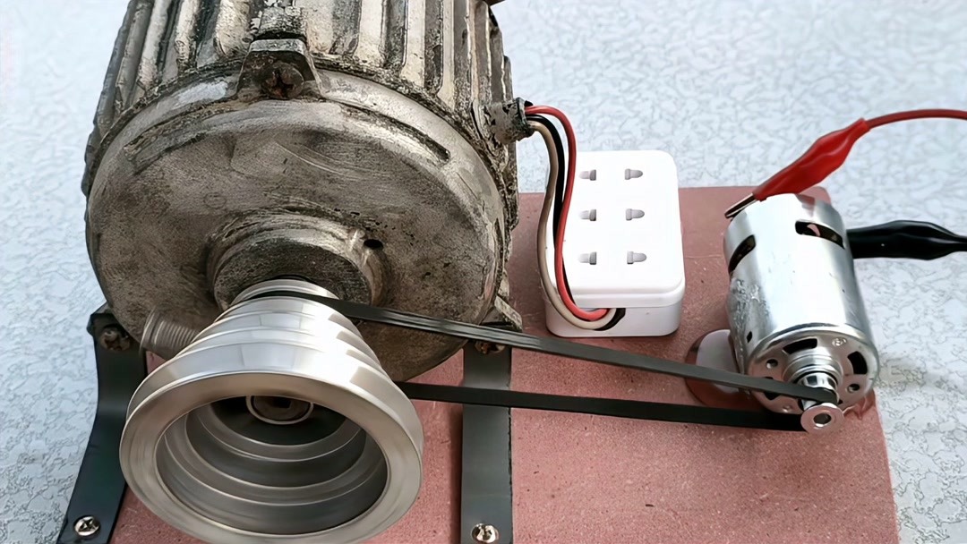 把三相电动机改装成大功率发电机