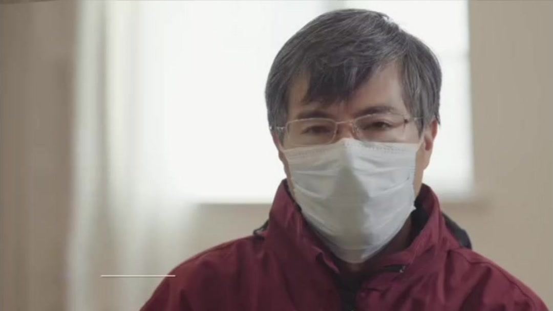 新冠肺炎病人接受治疗画面曝光 真心觉得医护人员不容易