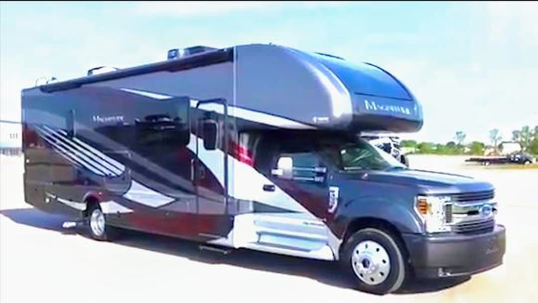 售价200多万的福特房车,走进车内,看看到底贵在哪儿?