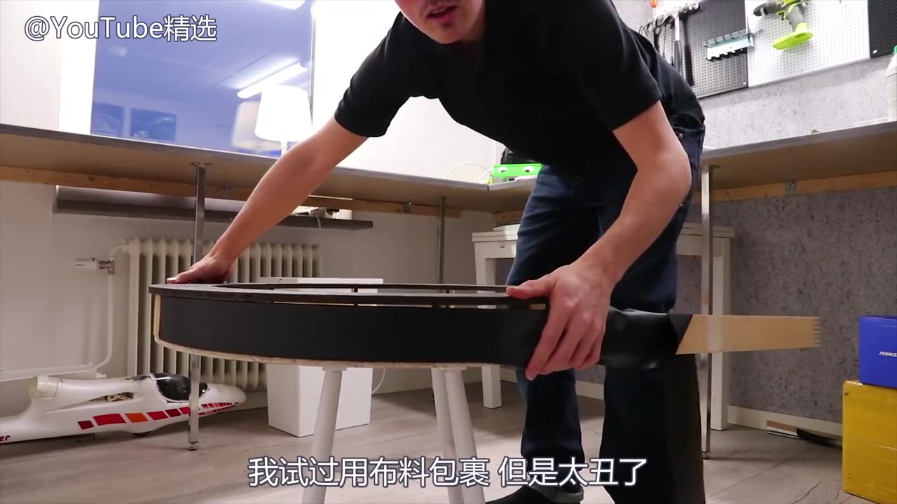 大神用编程技术,设计了一个科技与艺术融合的作品!小球在沙子上运动,...