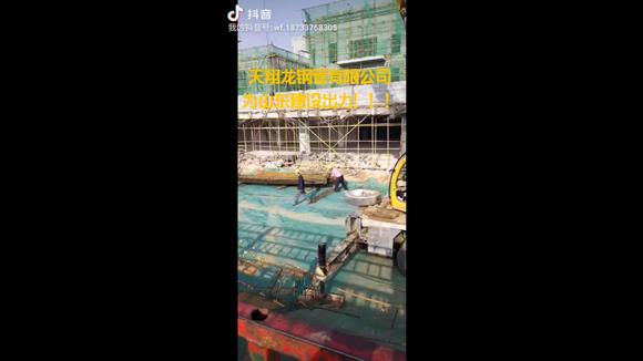 天翔龙钢管有限公司,为山东建设出力!济南整车注浆管卸货!