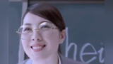 美女老师上课激情澎湃 小学生们紧张到尿裤子