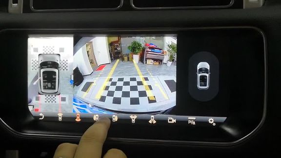 路虎揽胜行政,安装原厂款360全景,支持触摸控制,原厂1比1车模!