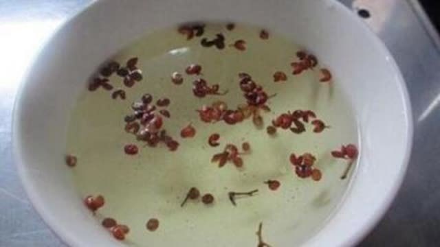 花椒泡脚到底有什么作用?看完才知道,快告诉家里人