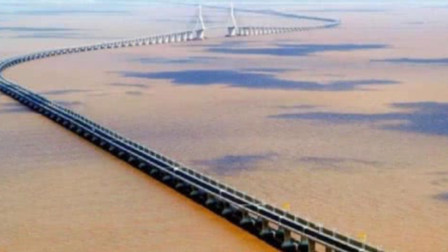 世界最长的大桥,长度大约164公里,开车经过都需要两个小时
