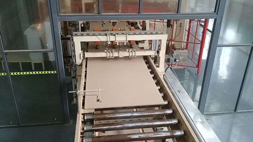 颗粒板生产车间