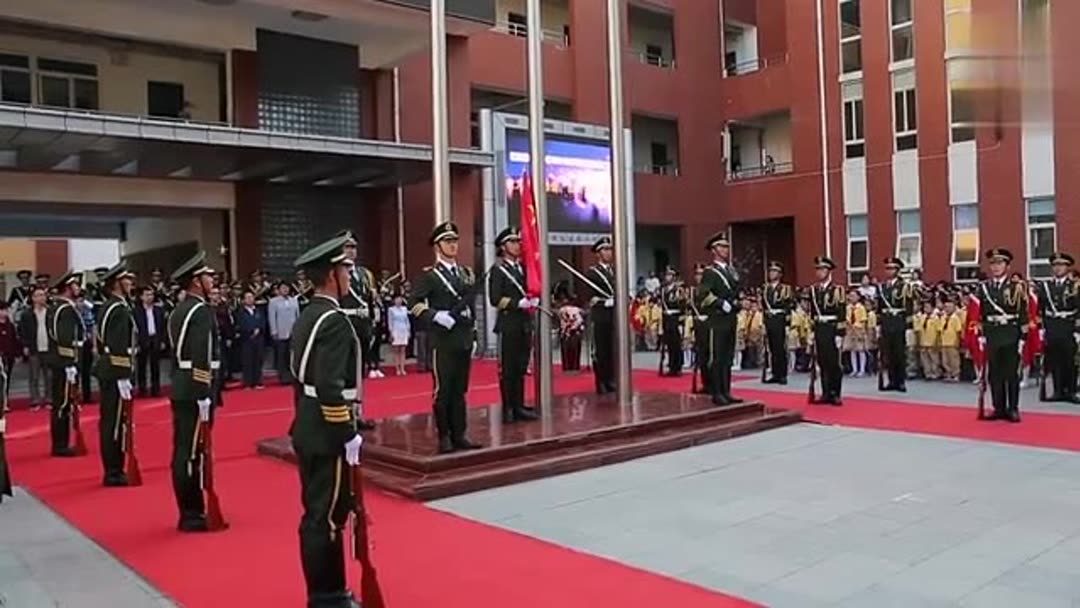 银川市实验小学2017-2018学年度开学典礼升国旗仪式视频