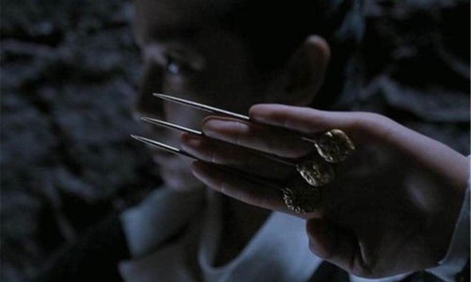 排名前三的冷兵器,第一30米内杀敌于无形,第二和血滴子有的一拼