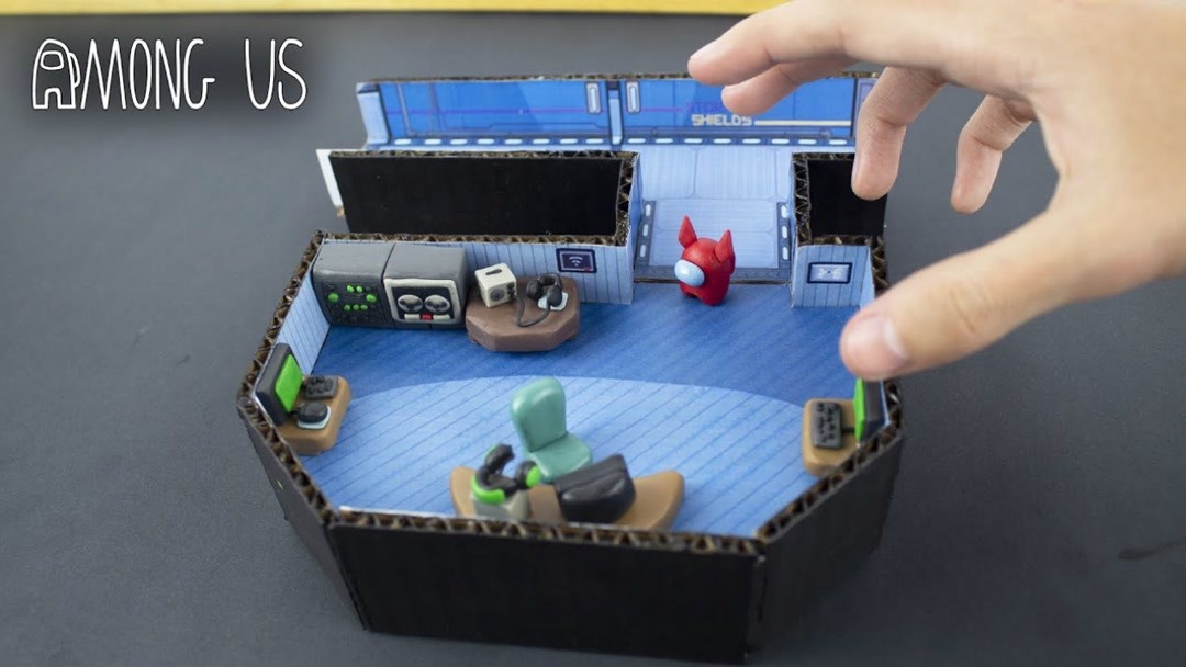 用粘土跟纸板制作太空狼人杀小屋,皮卡丘造型太可爱!