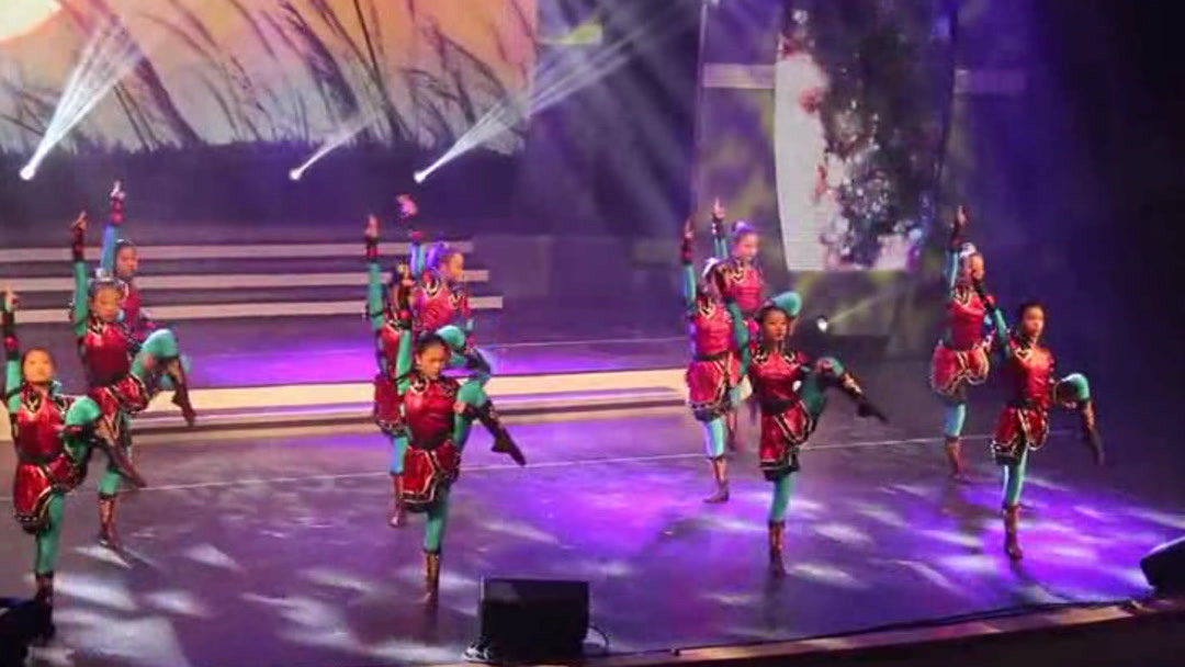 民族舞《花木兰》舞蹈视频 少儿舞蹈一样可以英姿飒爽!