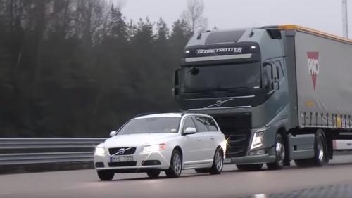 汽车紧急情况自动刹车系统高科技产物,紧急情况自动识别刹车!