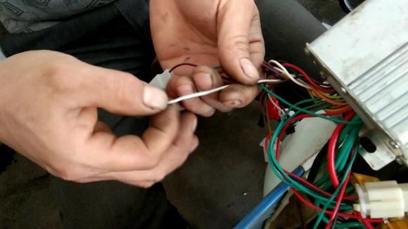 电动车仪表指针不动,线路难查,小胖解说就这么简单